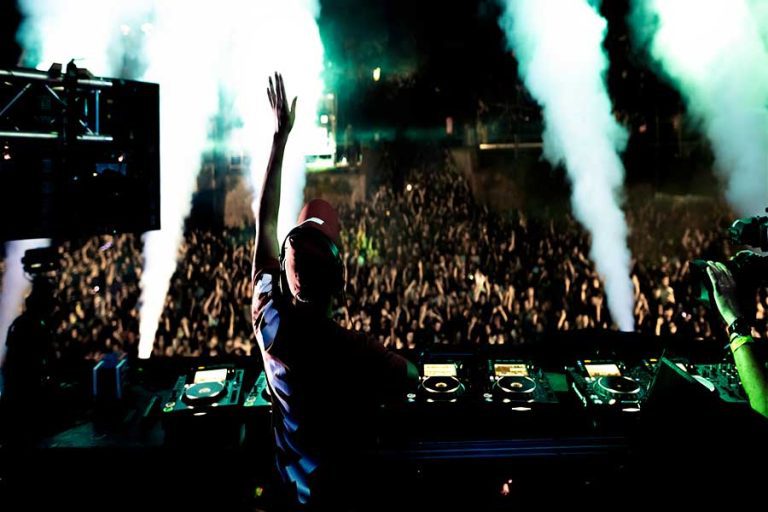 ¿Que hace un dj? Cual es su función y que es un DJ