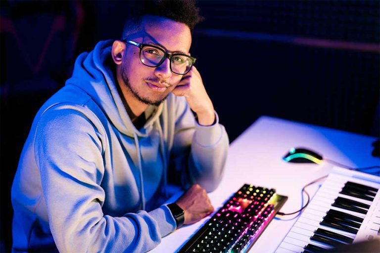 ¿Que hace un dj? Cual es su función y que es un DJ